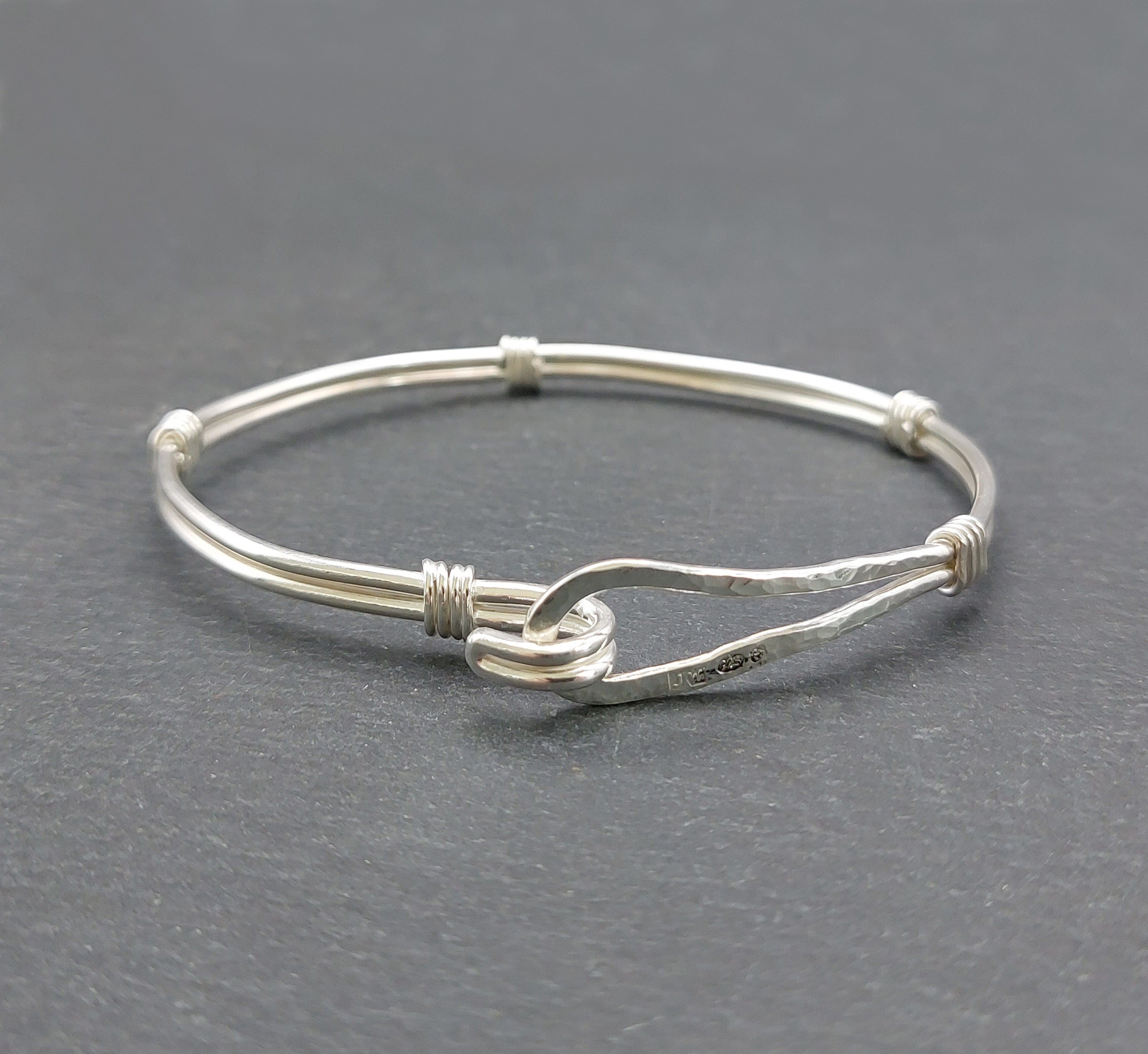 Sussex Loop – Julian Warrender Precious Metal Jewellery